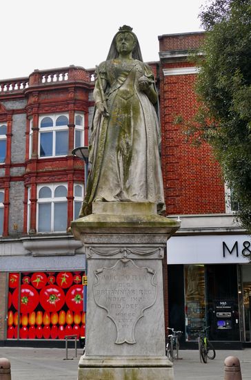 Queen Victoria Statue Prior Being Restored Editorial Stock Photo ...