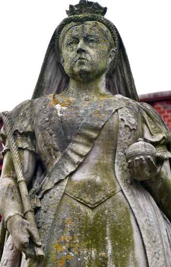 Queen Victoria Statue Prior Being Restored Editorial Stock Photo ...