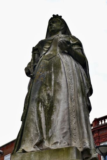 Queen Victoria Statue Prior Being Restored Editorial Stock Photo ...