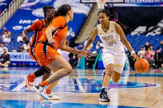 Virginia Cavaliers Forward London Clarkson 34 Editorial Stock Photo ...