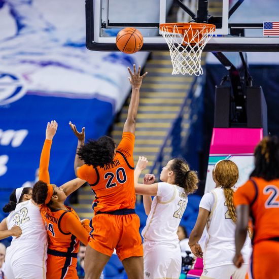 Virginia Cavaliers Forward Camryn Taylor 20 Editorial Stock Photo ...