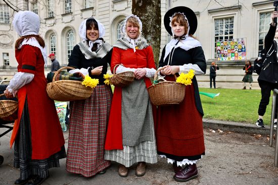 Female Participants Dressed Traditional Welsh Clothing Editorial Stock ...