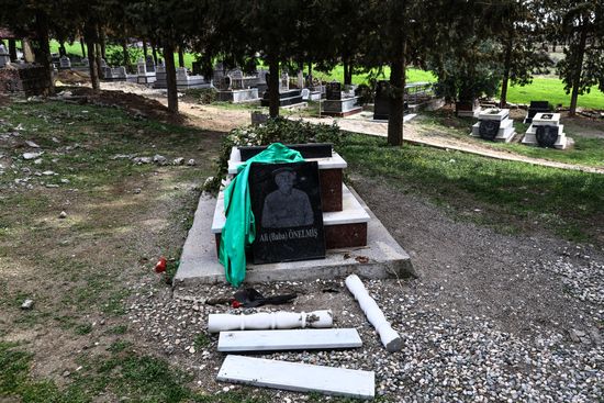 Tombstone Damaged Powerful Earthquakes Cemetery Cigli Editorial Stock ...