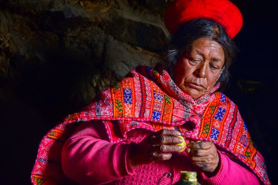 Quechua Indian Woman Traditional Dress Andes Editorial Stock Photo ...