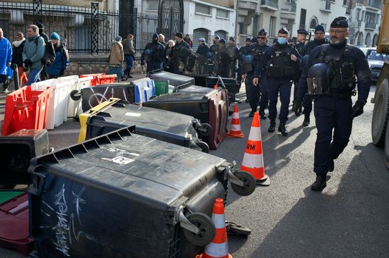 Policemen Arrive Clear Roadblock One Main Editorial Stock Photo - Stock ...