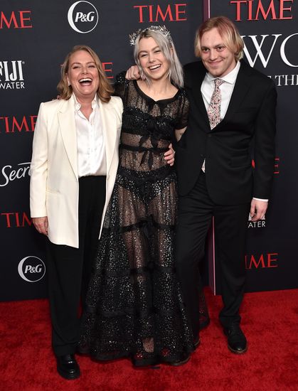 Phoebe Bridgers Mother Jamie Bridgers Brother Editorial Stock Photo ...