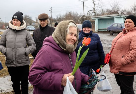Local Woman Carries Humanitarian Aid Flowers Editorial Stock Photo ...