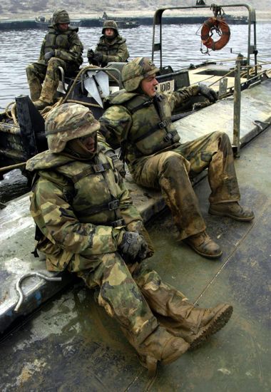 File Photo Us Army Soldier Tak Editorial Stock Photo - Stock Image ...