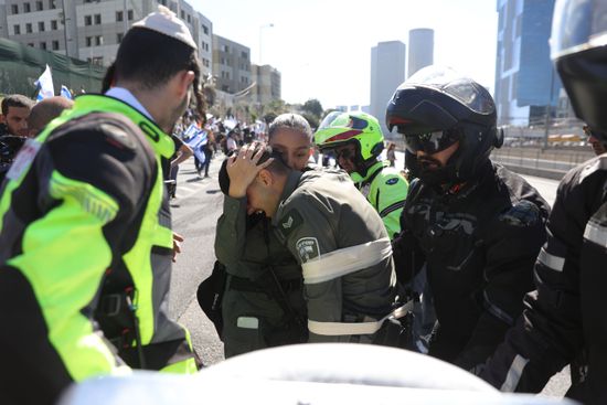 Wounded Police Officer Helped Demonstrators Block Editorial Stock Photo ...