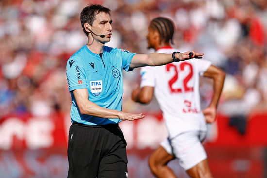 Referee Ricardo De Burgos Bengoetxea Editorial Stock Photo - Stock ...