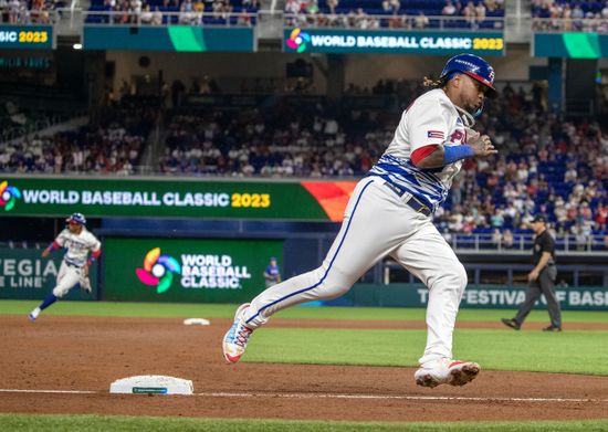 Martin Maldonado Puerto Rico Rounds Third Editorial Stock Photo - Stock ...