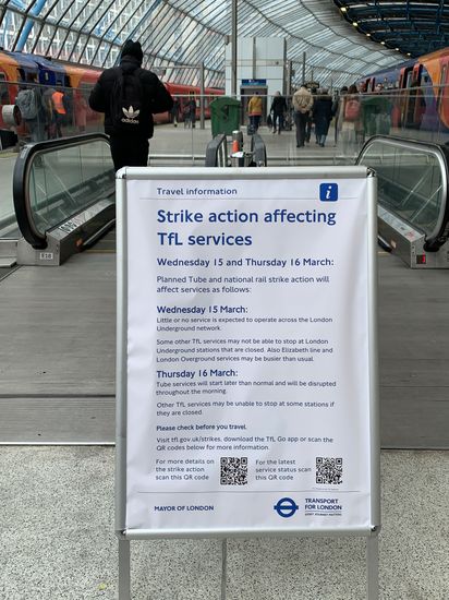 Notice Waterloo Station About Tfl Strike Editorial Stock Photo - Stock ...