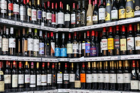 Display Alcohol Offlicence North London Chancellor Editorial Stock ...