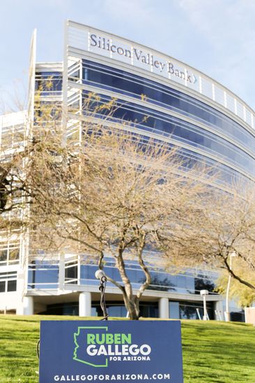 Silicon Valley Banks Svb Tempe Regional Editorial Stock Photo - Stock ...