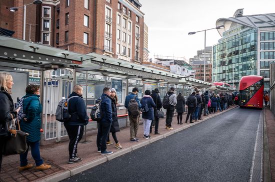 Large Queues Buses Form Victoria Station Editorial Stock Photo - Stock ...