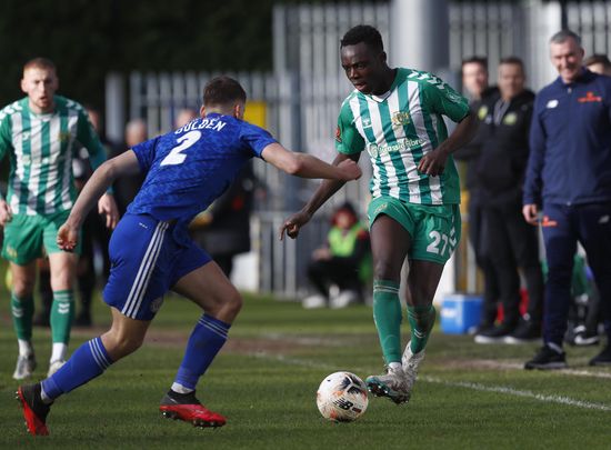 Yeovil Town Player Andrew Oluwabori Attacks Editorial Stock Photo ...
