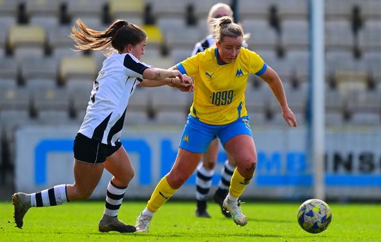 Tracey Cross Torquay United Women Holds Editorial Stock Photo - Stock ...
