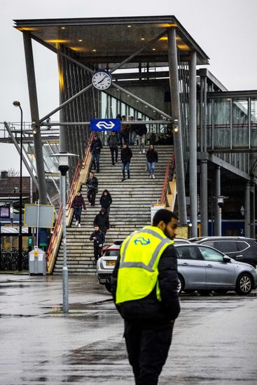 Boxtel Travelers Arrive Sprinter Boxtel Station Editorial Stock Photo ...