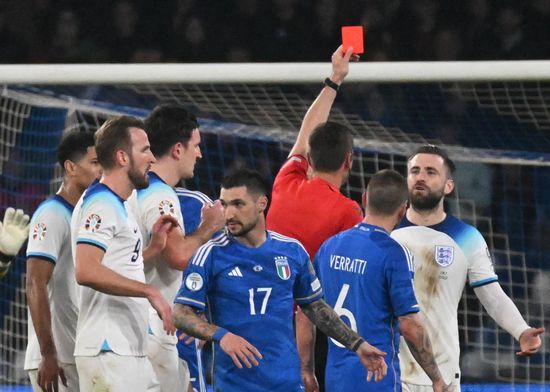 Refere Srdjan Jovanovic Shows England Defender Editorial Stock Photo ...