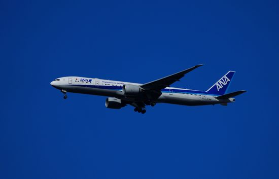 Ana Plane On Final Approach Heathrow Editorial Stock Photo - Stock ...