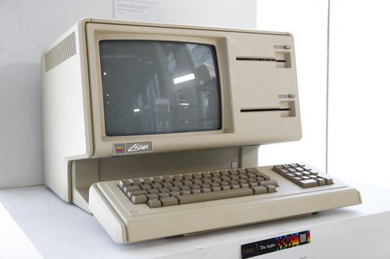 Apple 1985 Lisa 1 Computer Displayed Editorial Stock Photo - Stock ...