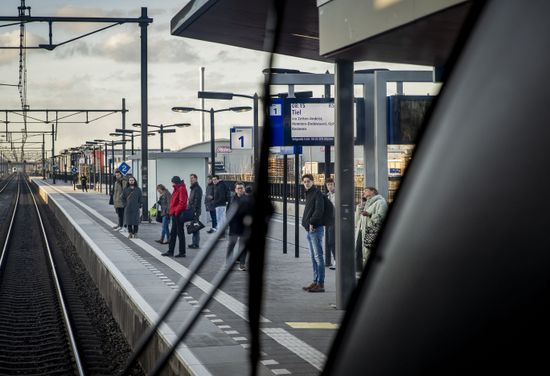 Elst View Arriva Train On Way Editorial Stock Photo - Stock Image ...