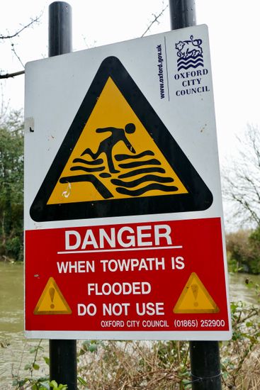 Flood Alert Signs Along River Thames Editorial Stock Photo - Stock ...