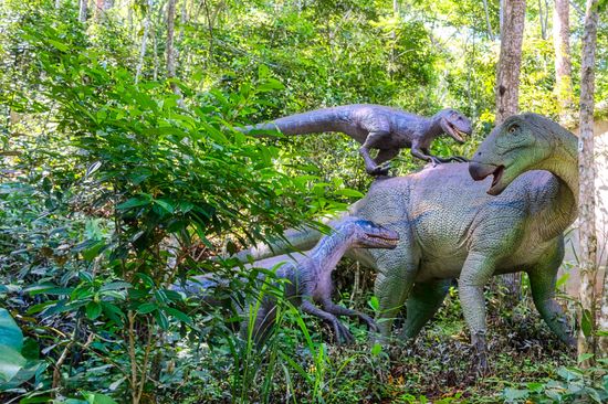 Lifesize Reproduction Dinosaur Located Amid Forest Editorial Stock ...