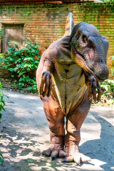 Lifesize Reproduction Dinosaur Located Amid Forest Editorial Stock ...