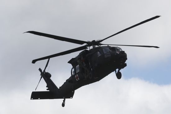 Us Army Servicemen Medevac Black Hawk Editorial Stock Photo - Stock ...