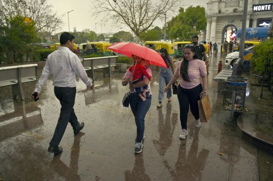 Commuters Out During Sudden Rain Connaught Editorial Stock Photo ...