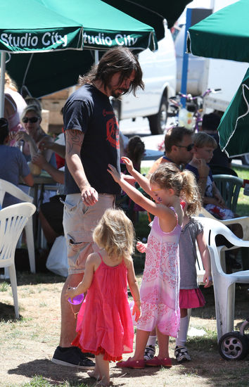 Dave Grohl Daughters Violet Maye Harper Editorial Stock Photo - Stock ...