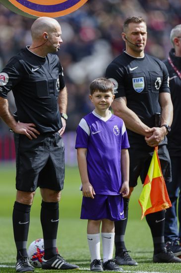 Bailey Referees Mascot Photograph By Simon Editorial Stock Photo ...