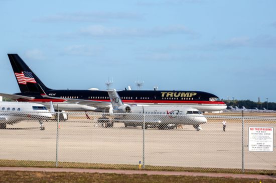Former Us President Donald Trumps Airplane Editorial Stock Photo ...