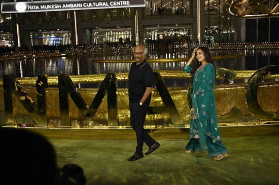 Rajinikanth Daughter Soundarya Rajinikanth During Inauguration ...