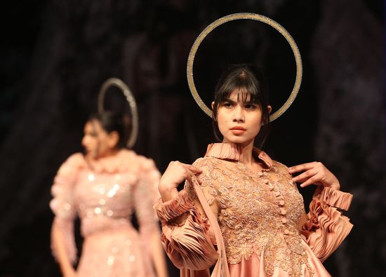 Models Presenting Creations By Fashion Designer Editorial Stock Photo ...