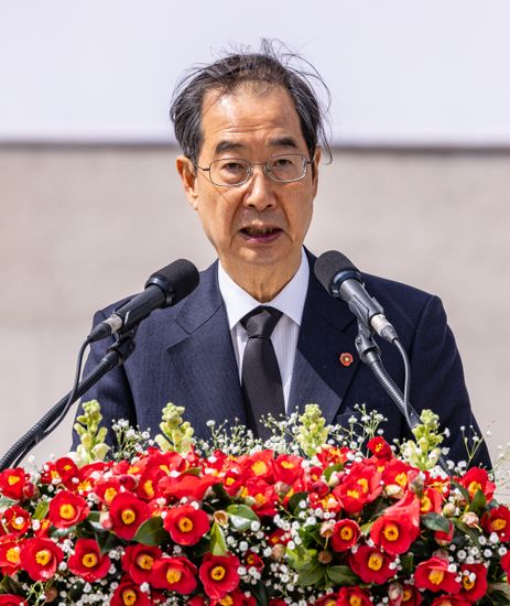 South Korean Prime Minister Han Ducksoo Editorial Stock Photo - Stock ...