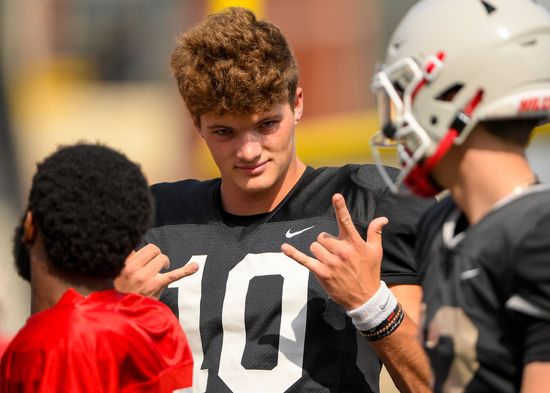 Quarterback Caden Veltkamp 10 Wku Hilltoppers Editorial Stock Photo ...