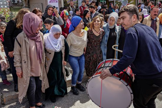 Kurdish Women Dance Accompaniment Drums Zurna Editorial Stock Photo ...