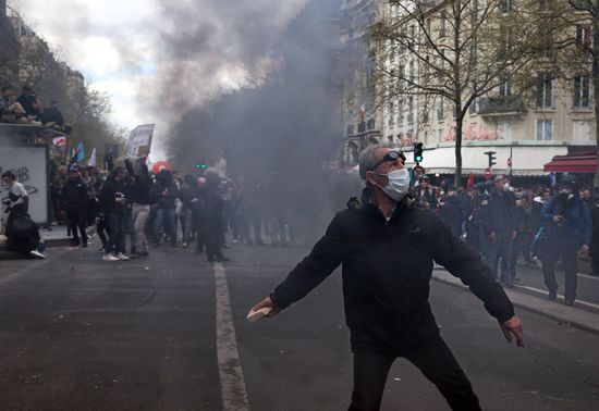 French Protestors Clash Antirit Police Streets Editorial Stock Photo ...