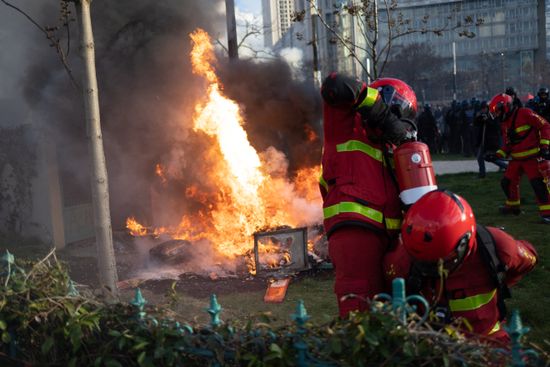 Firefighters Extinguish Burning Barricade On Place Editorial Stock ...