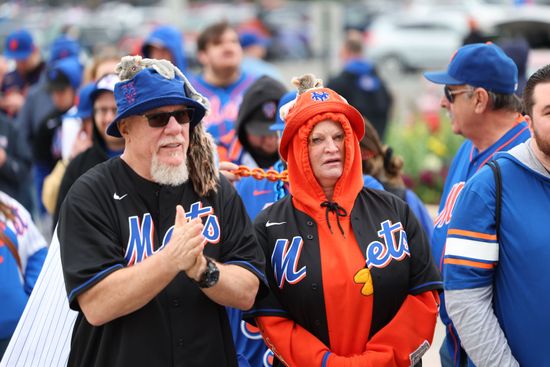 New York Mets Fans Enter Gates Editorial Stock Photo - Stock Image ...