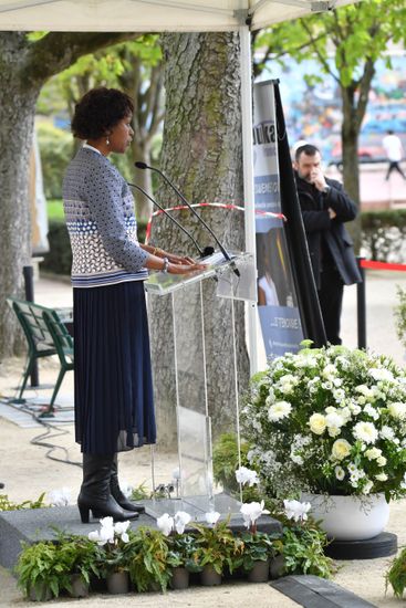Leiny Munyakazi Survivor Genocide Delivers Her Editorial Stock Photo ...
