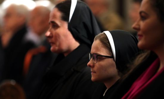 Nuns Attend Mass During Catholic Easter Editorial Stock Photo - Stock ...