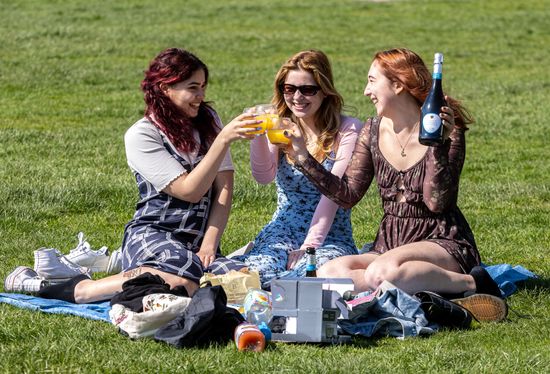 Students Kay Martina 23 Mackenzie 21 Editorial Stock Photo - Stock ...