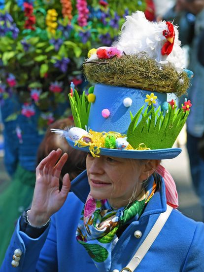 Woman Takes Part Easter Bonnet Parade Editorial Stock Photo - Stock ...