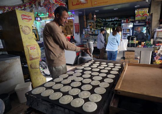 Egyptian Baker Prepares Qatayef Traditional Pastry Editorial Stock ...