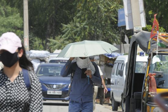 Commuters Seen Covering Their Head Cloth Editorial Stock Photo - Stock ...