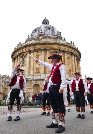 Victory Morris Dance Radcliffe Camera Morris Editorial Stock Photo ...