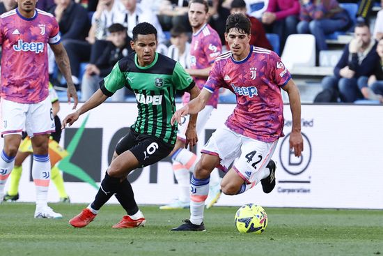 Sassuolos Rogerio L Juventus Tommaso Barbieri Editorial Stock Photo ...